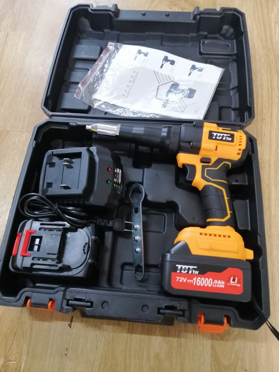 Máy bắn đinh rút rive pin 72V TOT ⋆ THIẾT BỊ THỦY LỰC CHINH HÃNG